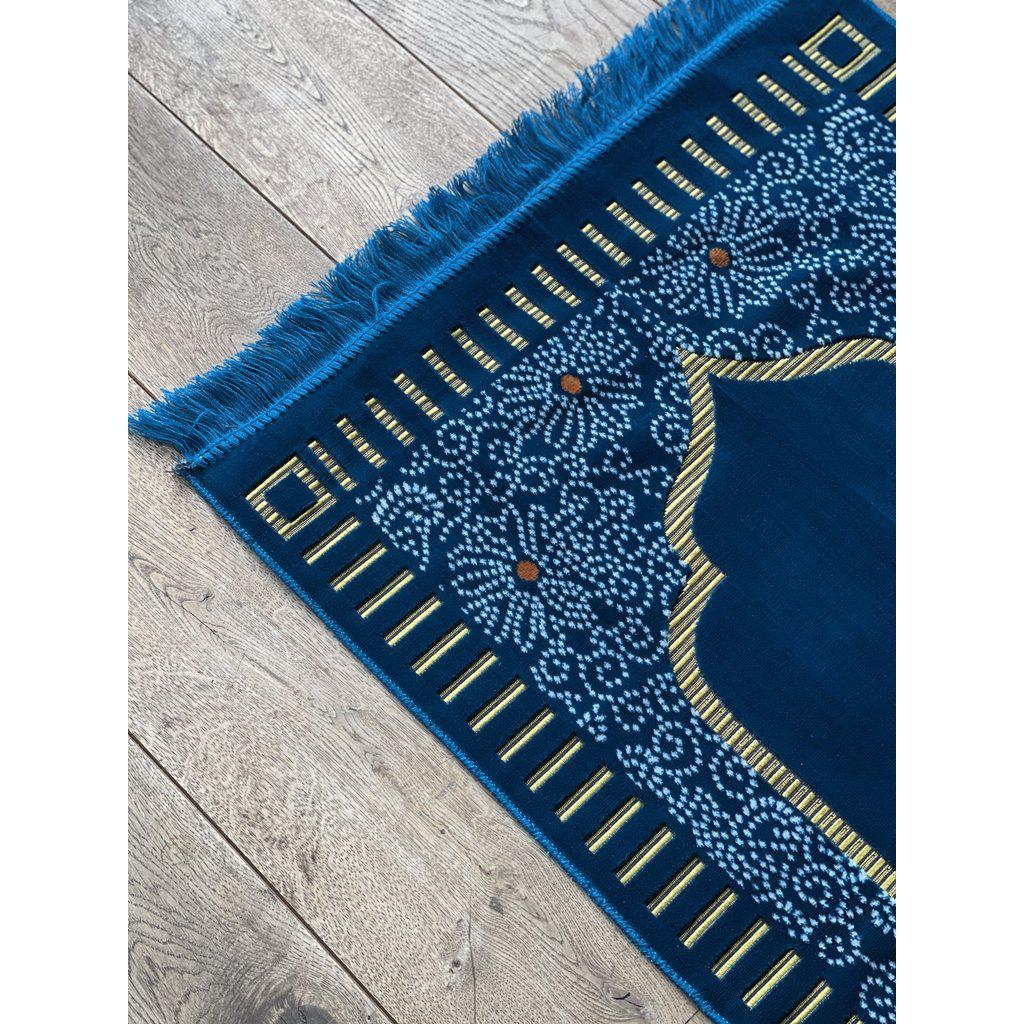 Velvety Islamic Prayer Mat for Muslim Salah with Tasbih Prayer Beads ...